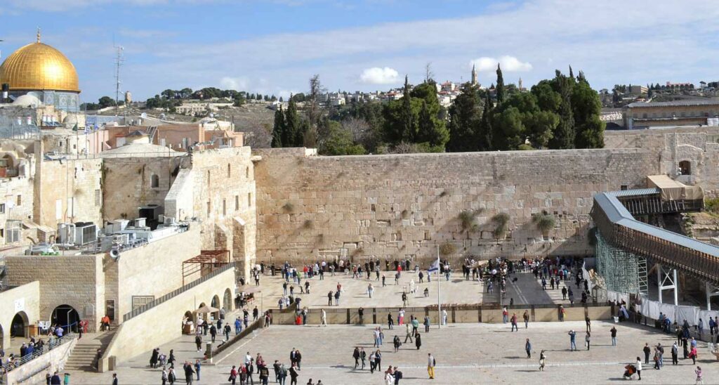 Knesset Panel Advances Bill to Place Kosel Under Chief Rabbinate ...