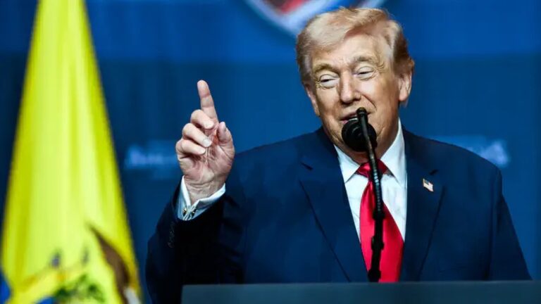 Trump Signs Executive Order Asking for Oversight of New AI Models ...