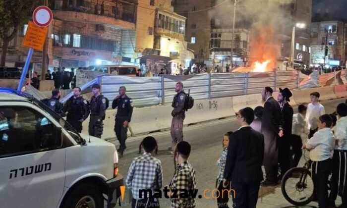 Violent Clashes Erupt in Yerushalayim as Protesters Torch Light Rail ...