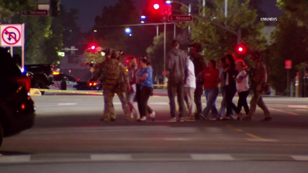 Bank Robber With ‘Bombs Strapped To Him’ Dead And All Hostages Freed ...